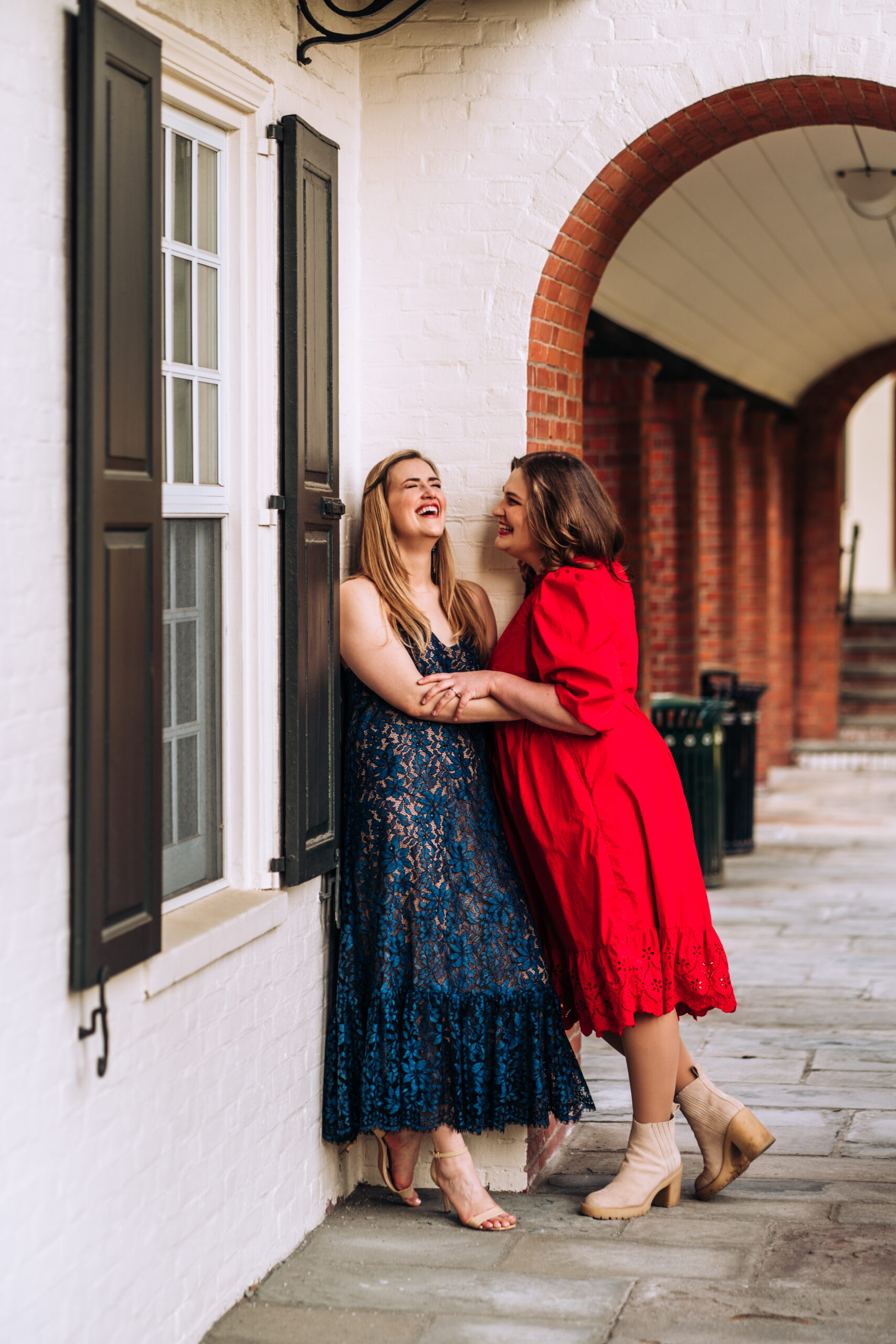 Lesbian Couple's Unapologetically Feminine Photos - Cate Barry ...